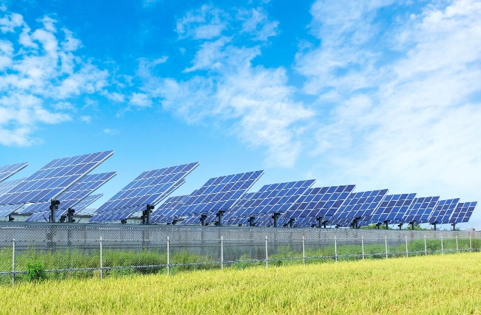 Bigsun offers best dual-axis solar tracker. iPV Solar Tracker is the best.