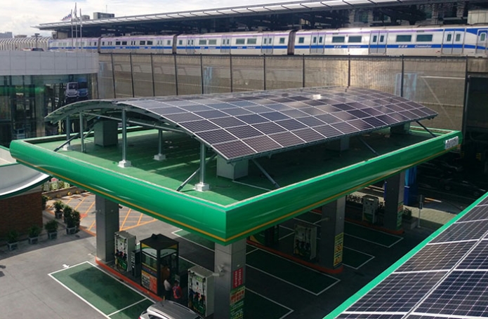 Bigsun offers best dual-axis solar tracker. iPV Solar Tracker is the best.
