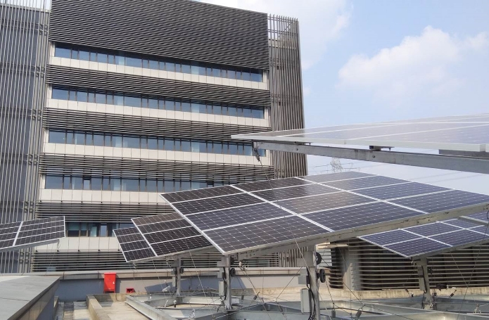 Bigsun offers best dual-axis solar tracker. iPV Solar Tracker is the best.
