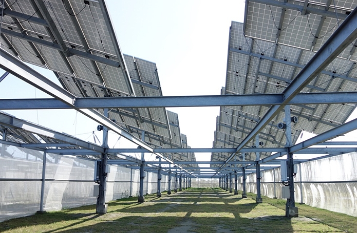Bigsun offers best dual-axis solar tracker. iPV Solar Tracker is the best.