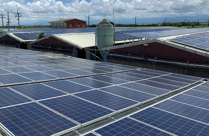 Bigsun offers best dual-axis solar tracker. iPV Solar Tracker is the best.