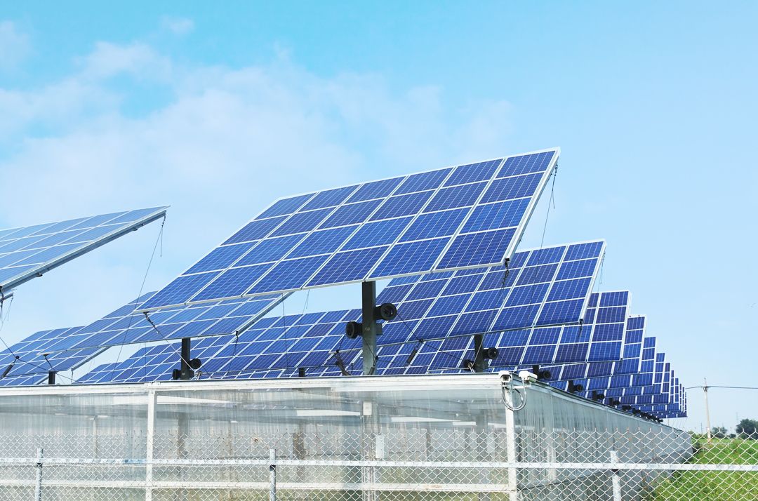 Bigsun offers best dual-axis solar tracker. iPV Solar Tracker is the best.