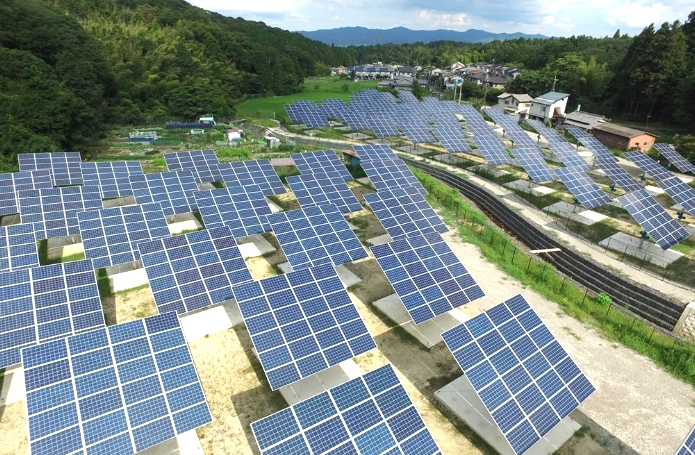 Bigsun offers best dual-axis solar tracker. iPV Solar Tracker is the best.